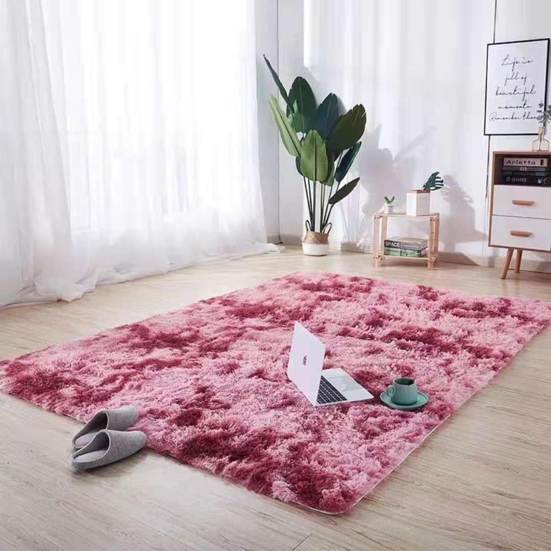 Three Tone Red Fluffy Carpet - Shaggy & Foldable Rug Red 200 x 150 ...
