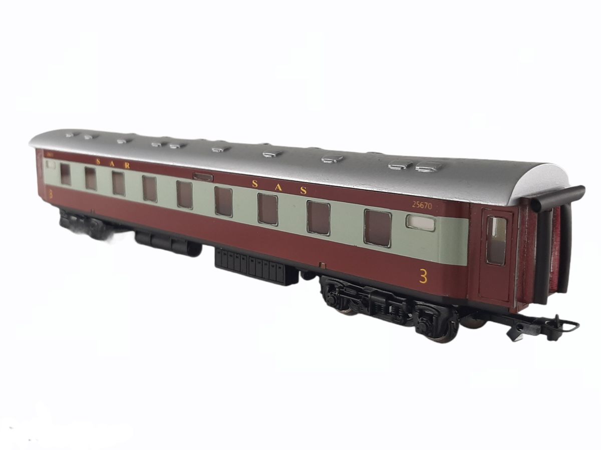 South African Railways Model Train : Transkaroo 3rd Class Passenger ...