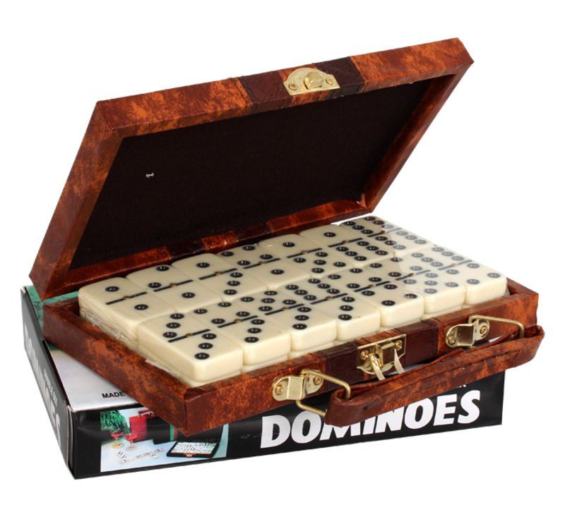 Dominoes - Games - Plastic Domino Set - 18.5cm x 11.5cm x 2.5cm - 2 ...