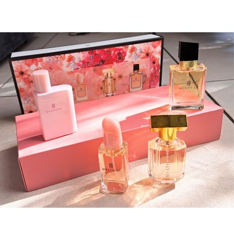 Perfume set for her store