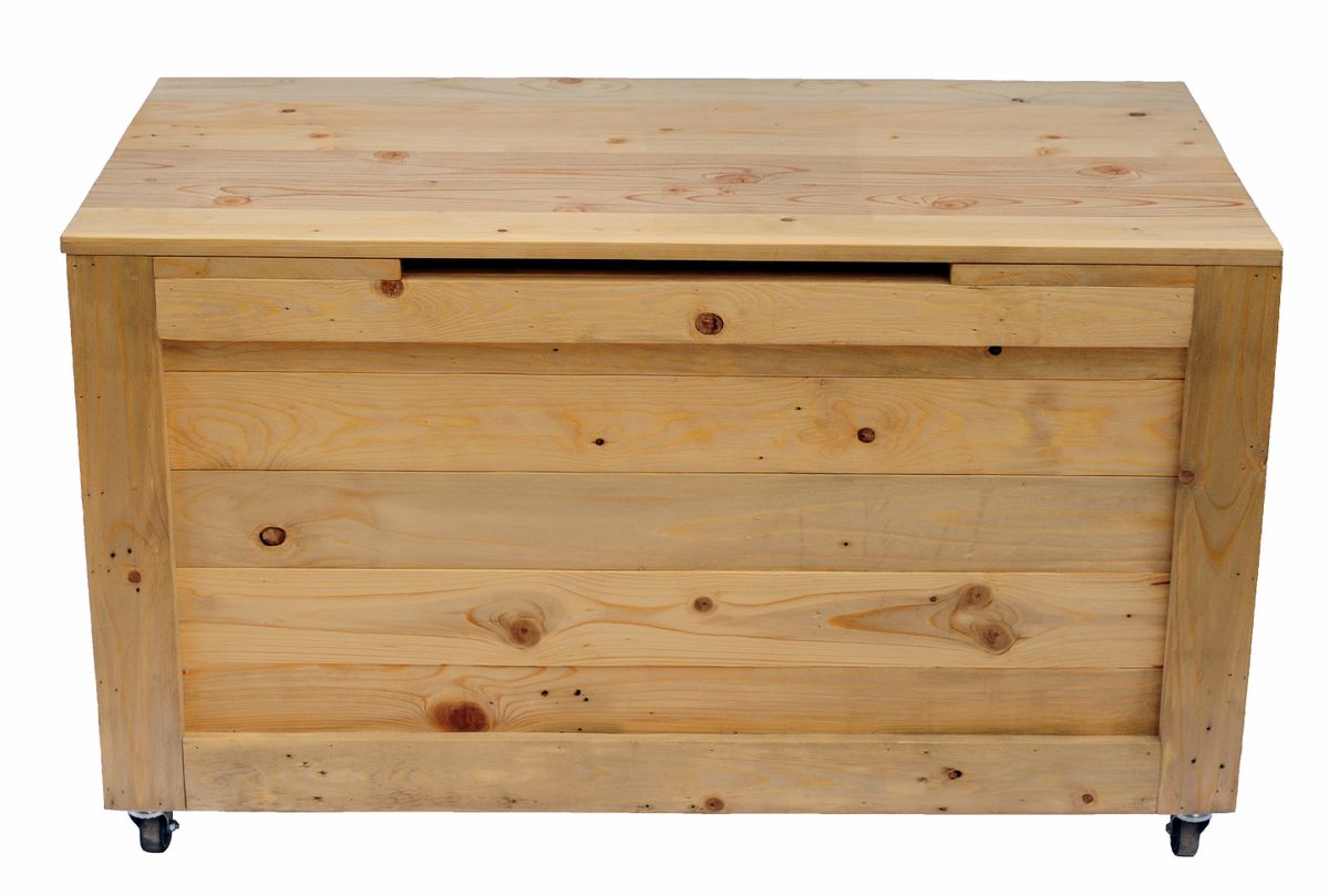 Kist/Trunk/ Crate/Chest for stylish storage in Bedroom or Living room ...