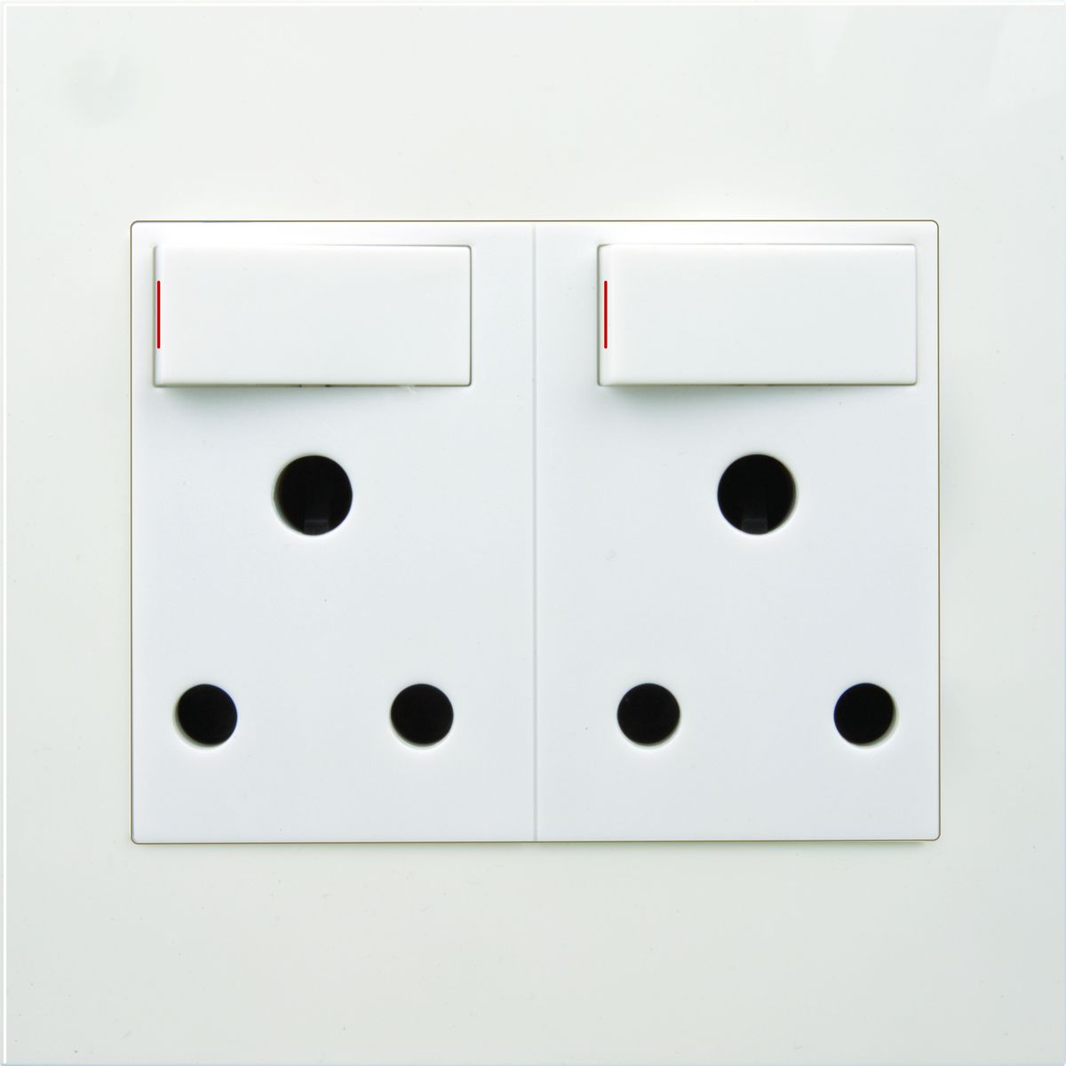 DENA, Double Plug 4x4 Socket | Shop Today. Get it Tomorrow! | takealot.com